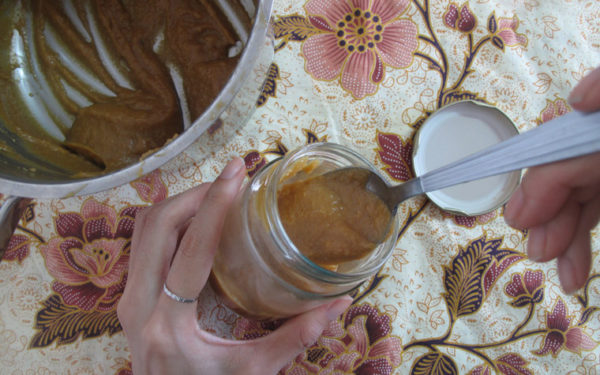 Kaya Jam (Coconut Jam) - 5 ingredients + 15 minutes - New Malaysian Kitchen